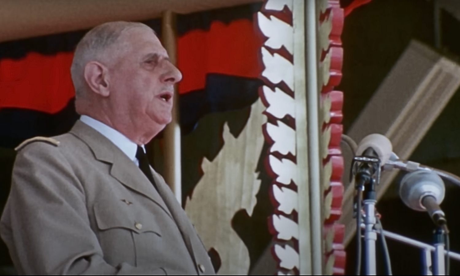 Le général de Gaulle : un grand orateur par la présence - Ecole de l ...